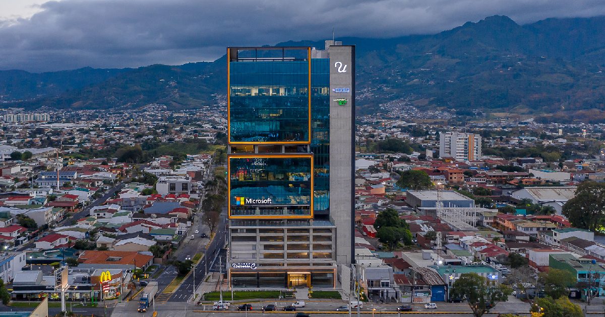 Torre Universal: Proyectos verticales que aportan al desarrollo del ...