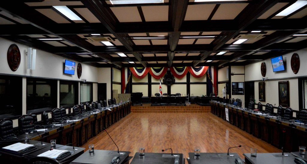 ¿Es necesario un cambio en los requisitos para llegar al poder ...