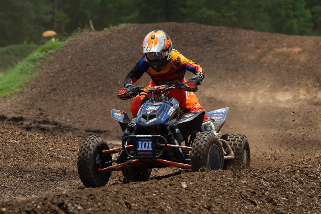 César Jiménez sigue firme en su lucha por alcanzar el Top-10 en el ...