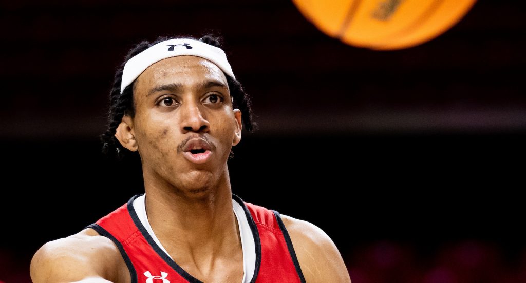 Ian Martínez inició su segunda temporada en la NCAA con el pie derecho ...