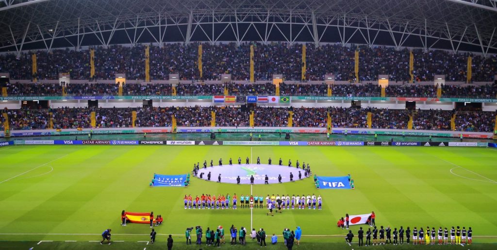 Más de 200 mil personas en el estadio y 120 millones desde casa ...