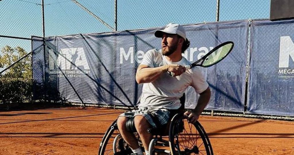 Tenista paralímpico José Pablo Gil superó prolongada lesión y conquistó subcampeonato en Turquía ...