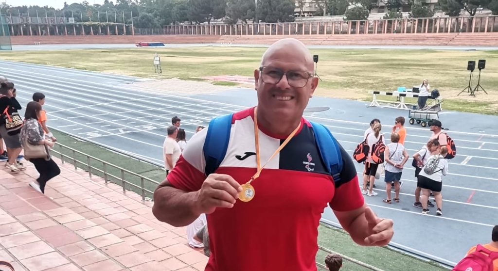 Paratleta costarricense Siler González gana tres medallas en el Abierto de Valencia en España ...