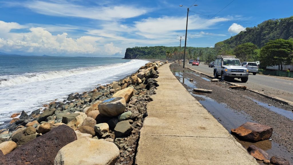 CNE declara alerta verde en el Pacífico por mareas altas - Delfino.cr