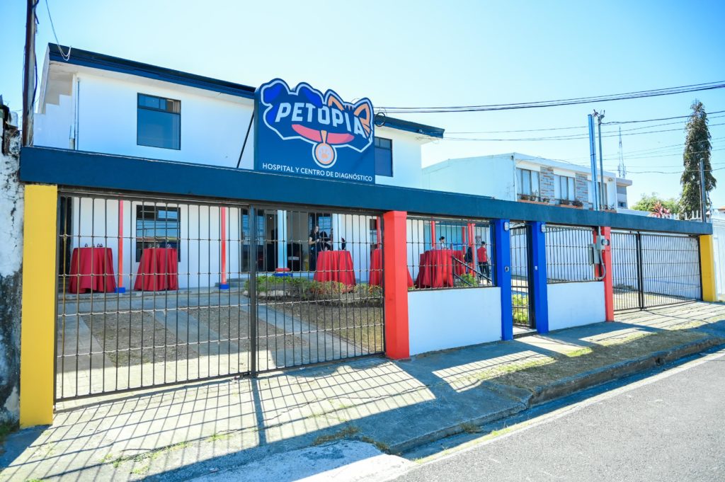 PETOPIA abre sus puertas en Costa Rica con atención veterinaria 24/7 y tecnología avanzada ...