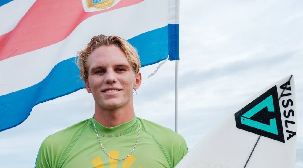 Joven surfista tico Sam Reidy se proclama campeón nacional 2025 después ...